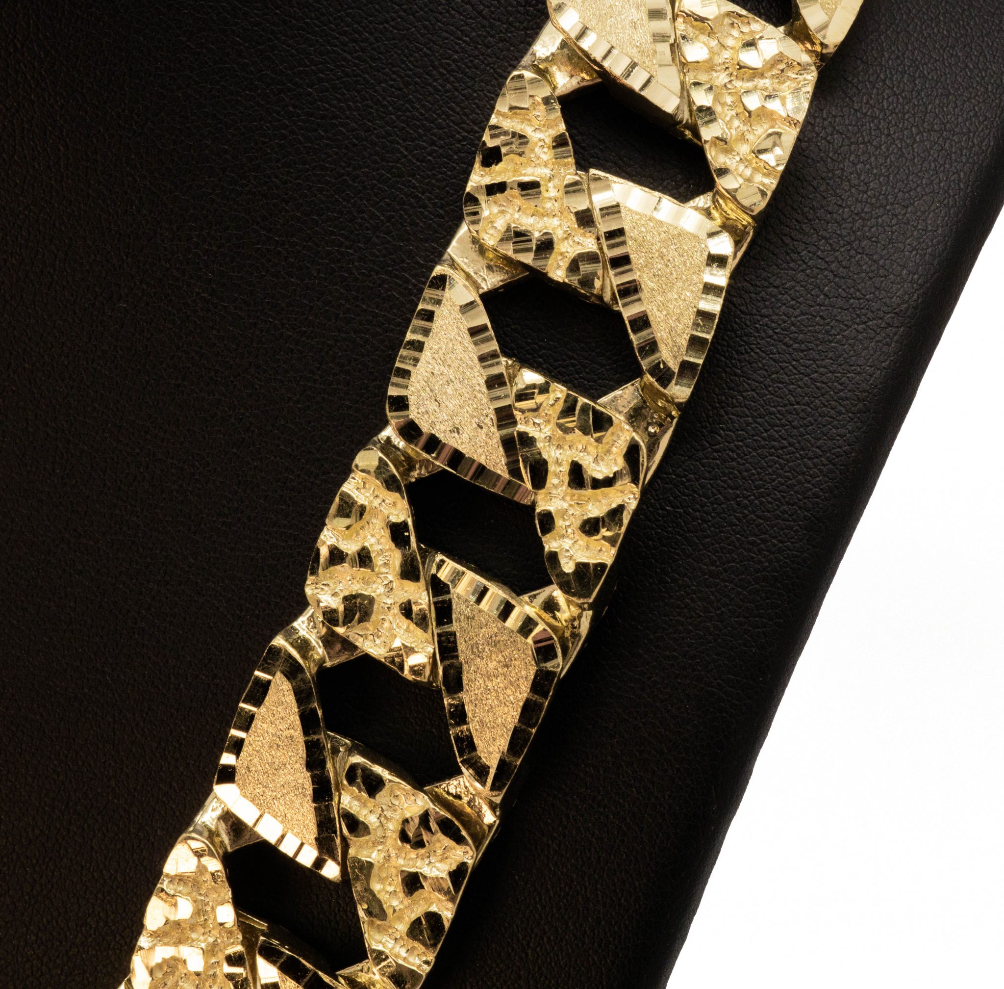 Square Nugget X Diamond Cut 22.35mm 26" - Solid Chain - Golden Hand ...